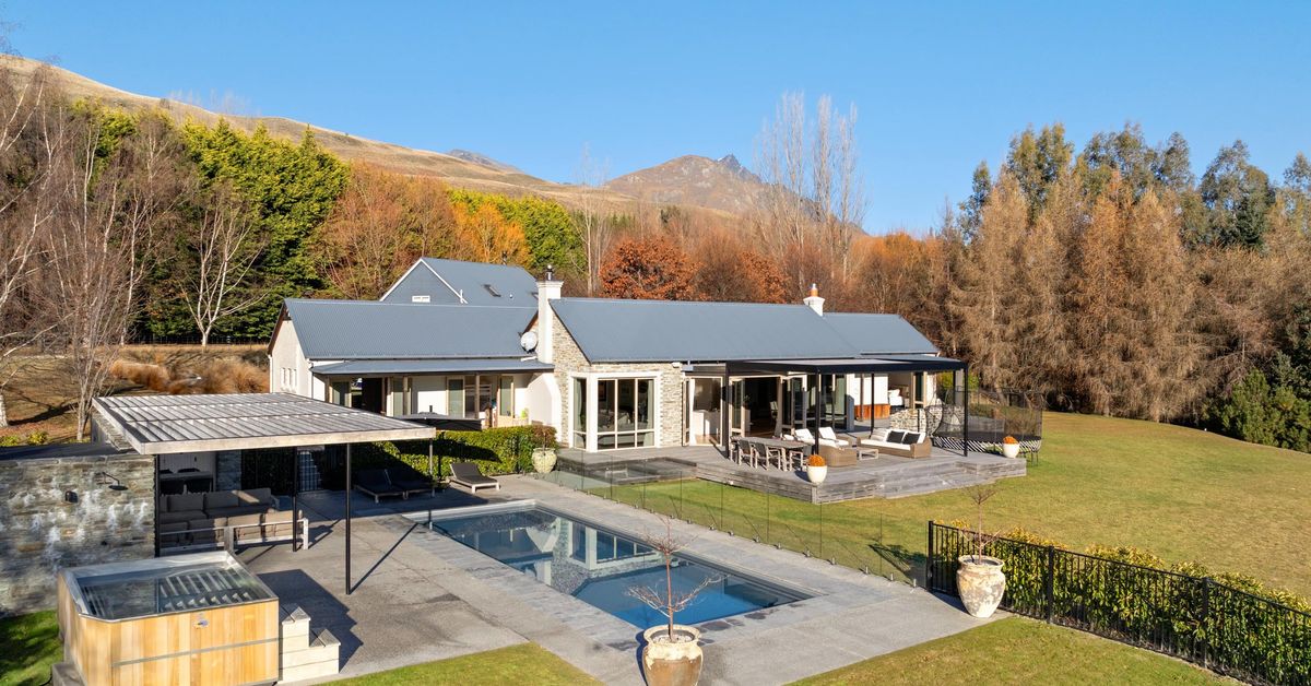 Hawks View | NZ Sotheby’s Realty | QBS11730