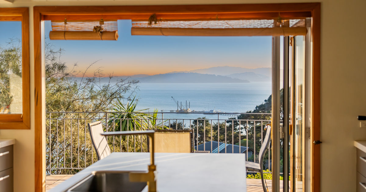 28 Ngaumatau Road, Point Howard, Lower Hutt City | NZ Sotheby’s Realty ...