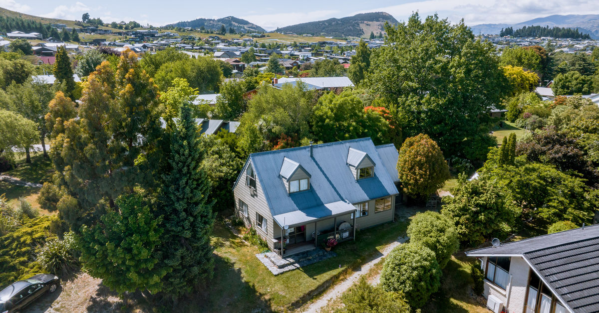 68 Hunter Crescent, Wanaka, Central Otago | NZ Sotheby’s Realty | NZW10883