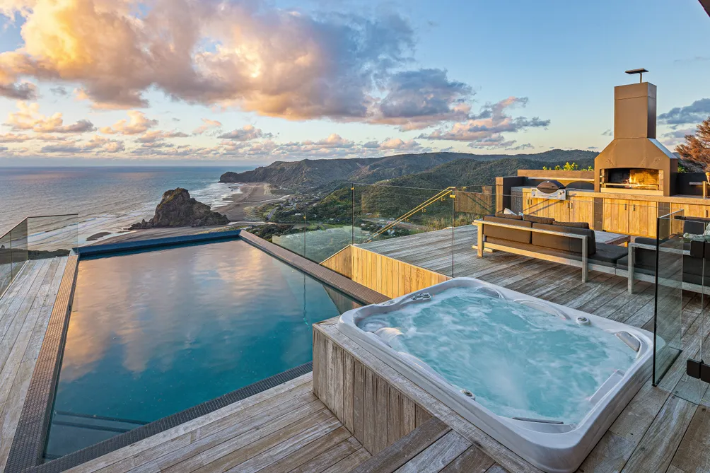 81 Piha Road, Piha, Waitakere City | NZ Sotheby’s Realty | NLA00416