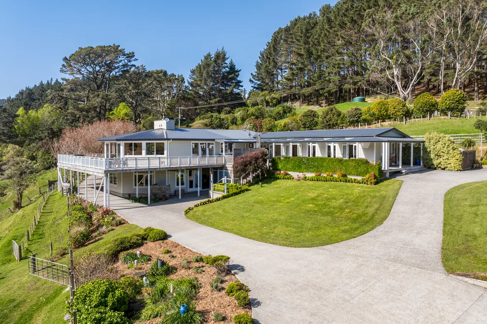 997 Ohariu Valley Road, Ohariu, Wellington City | NZ Sotheby’s Realty ...