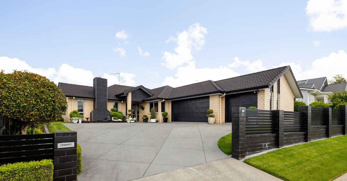 3 Cornice Place, Flagstaff, Hamilton City | NZ Sotheby’s Realty | HAM1542