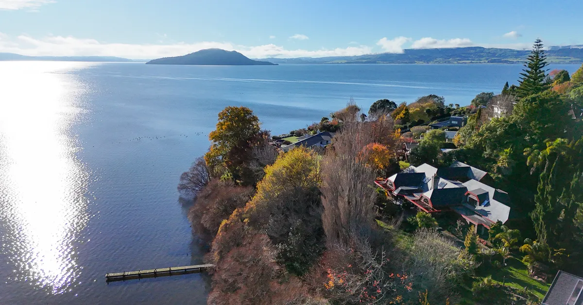 20 Tupara Crescent, Kawaha Point, Rotorua | NZ Sotheby’s Realty | RORE01715