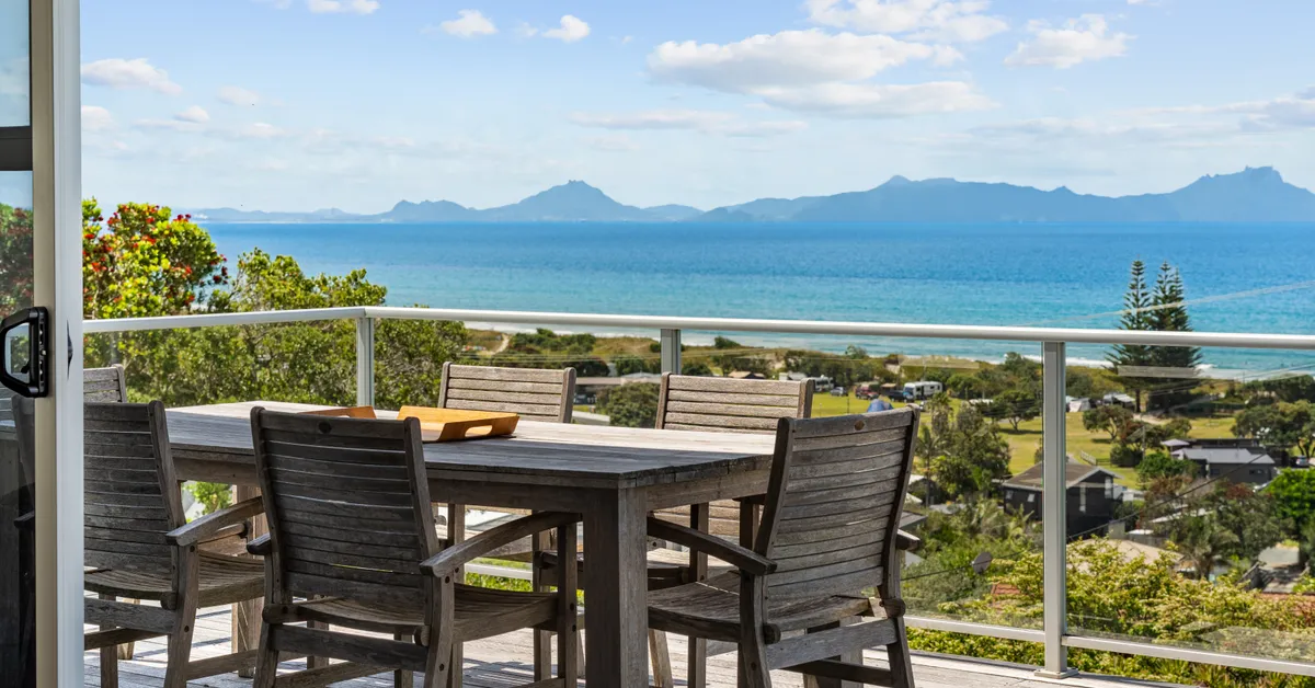 24 Saint Anne Road, Waipu Cove, Whangarei | NZ Sotheby’s Realty | NLA00838