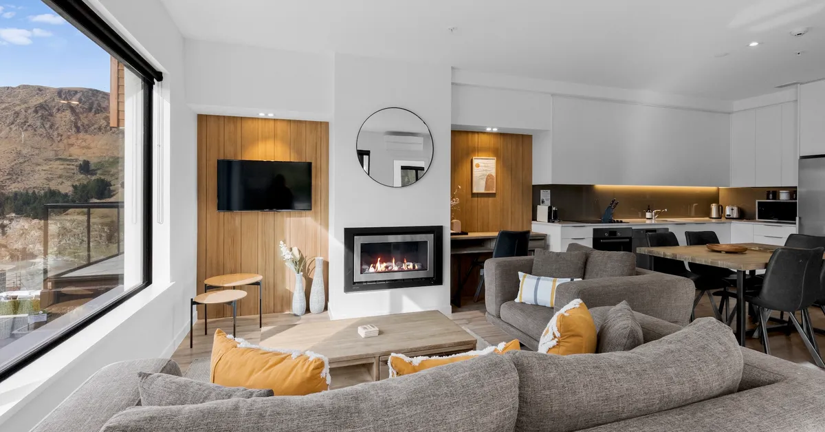 24/2 Powder Terrace, Arthurs Point, Queenstown | NZ Sotheby’s Realty ...